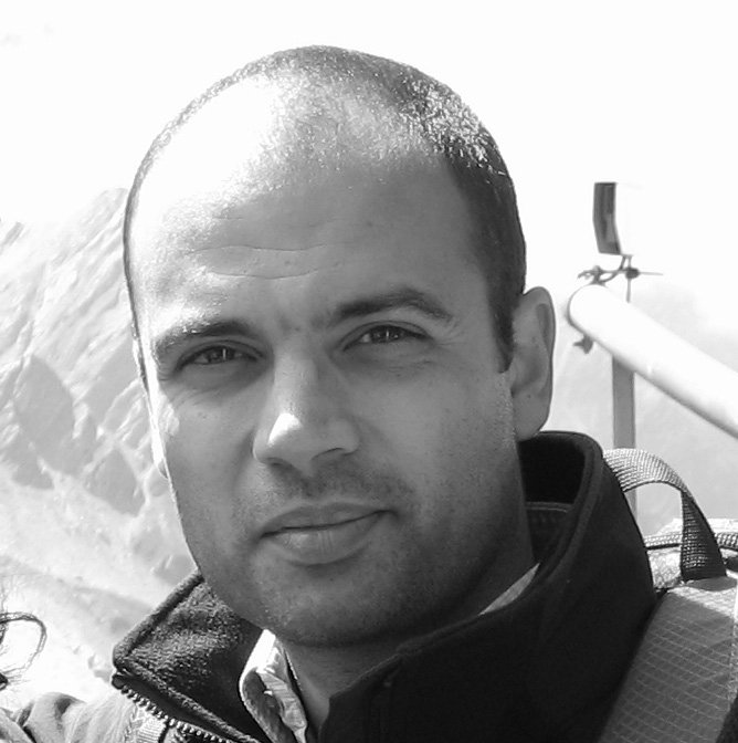 Bio – Cyrus Moore